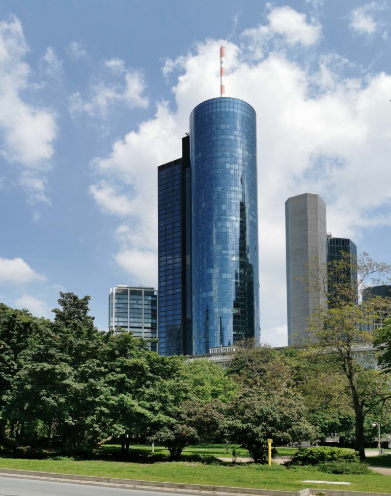 MAIN TOWER - SKYLINE ATLAS