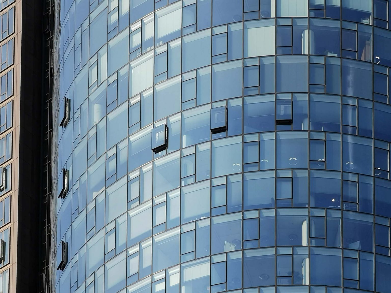 MAIN TOWER - SKYLINE ATLAS