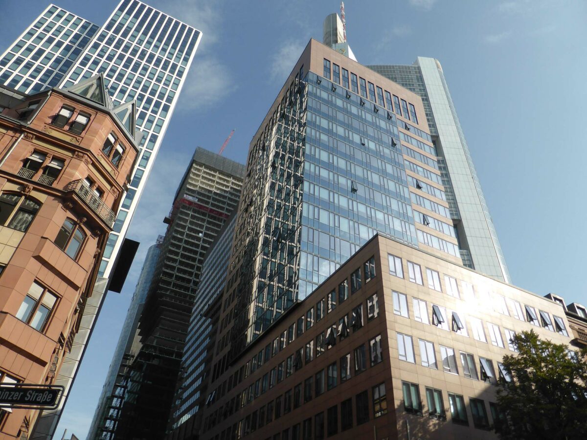Skyscraper Insider Tour - Guided High-Rise Tour in Frankfurt (Germany)