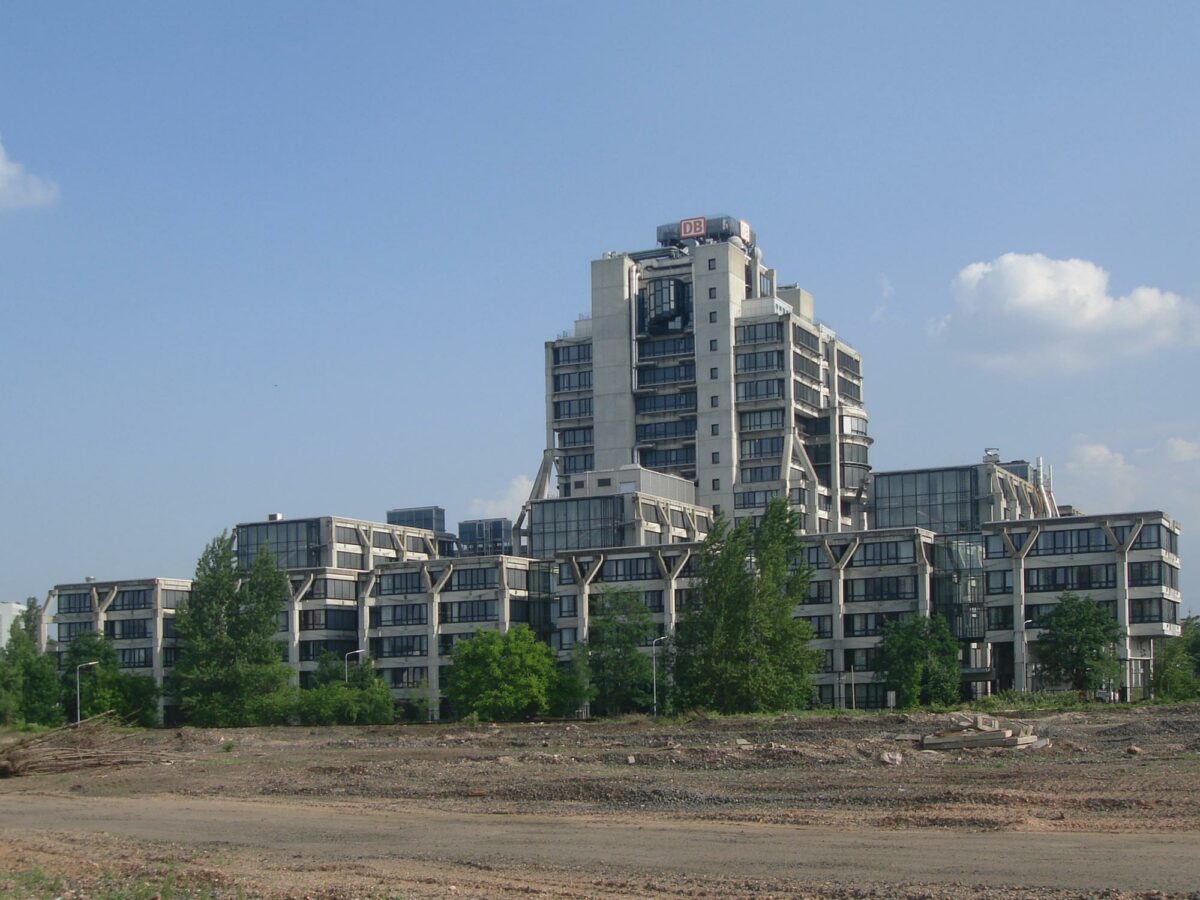 Deutsche Bahn Pyramid - SKYLINE ATLAS