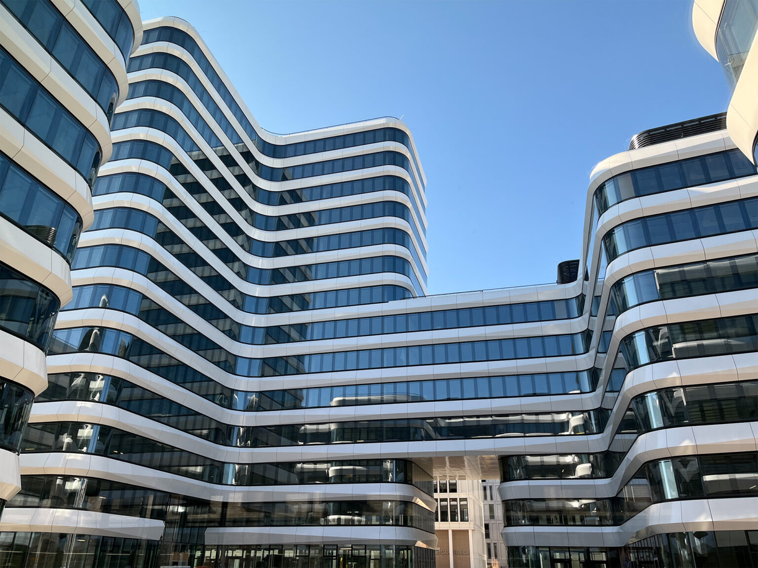 New Office Campus Flow in Gateway Gardens - SKYLINE ATLAS