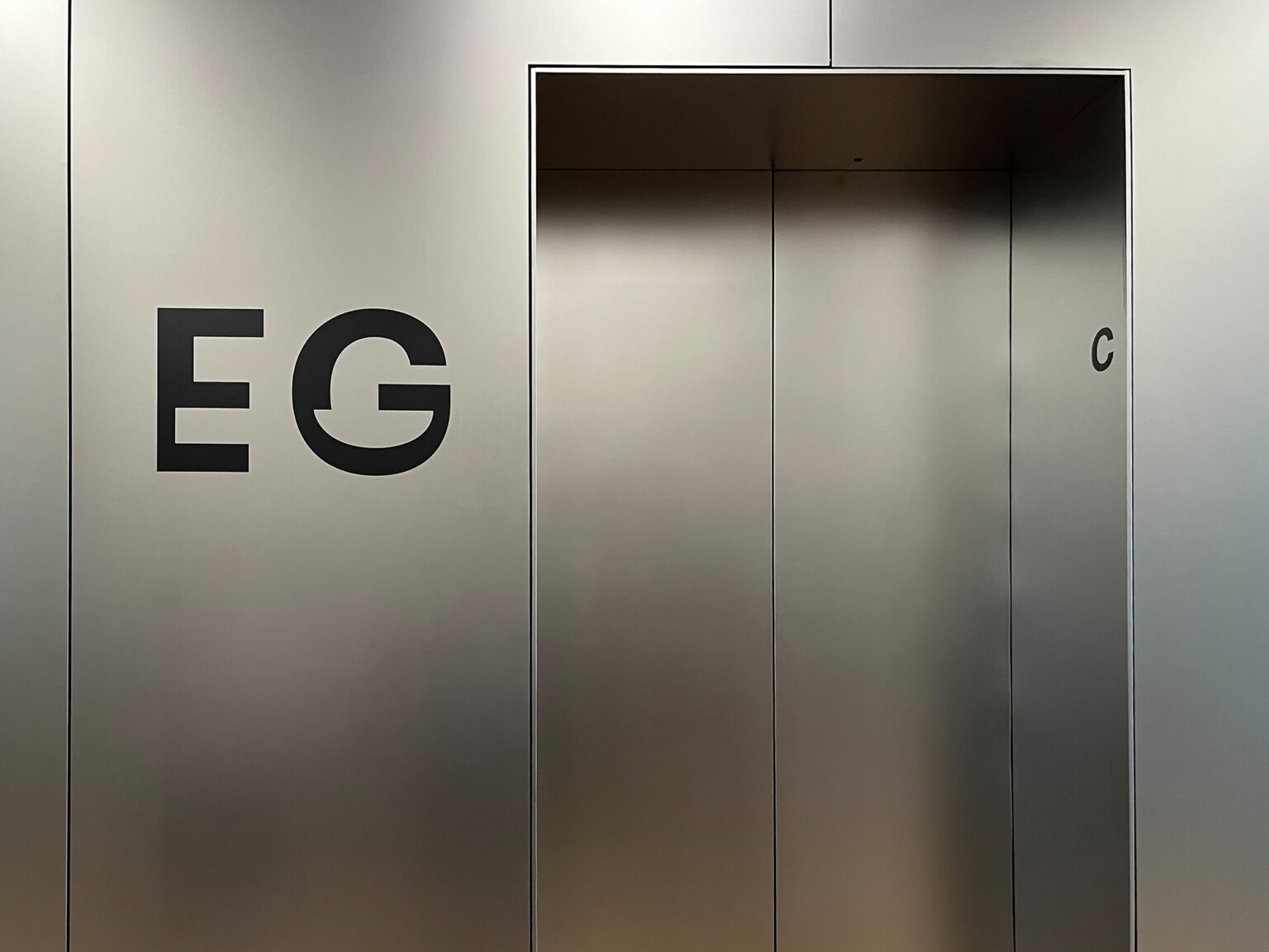 Schindler's High-performance Elevators in the Omni Tower - SKYLINE ATLAS