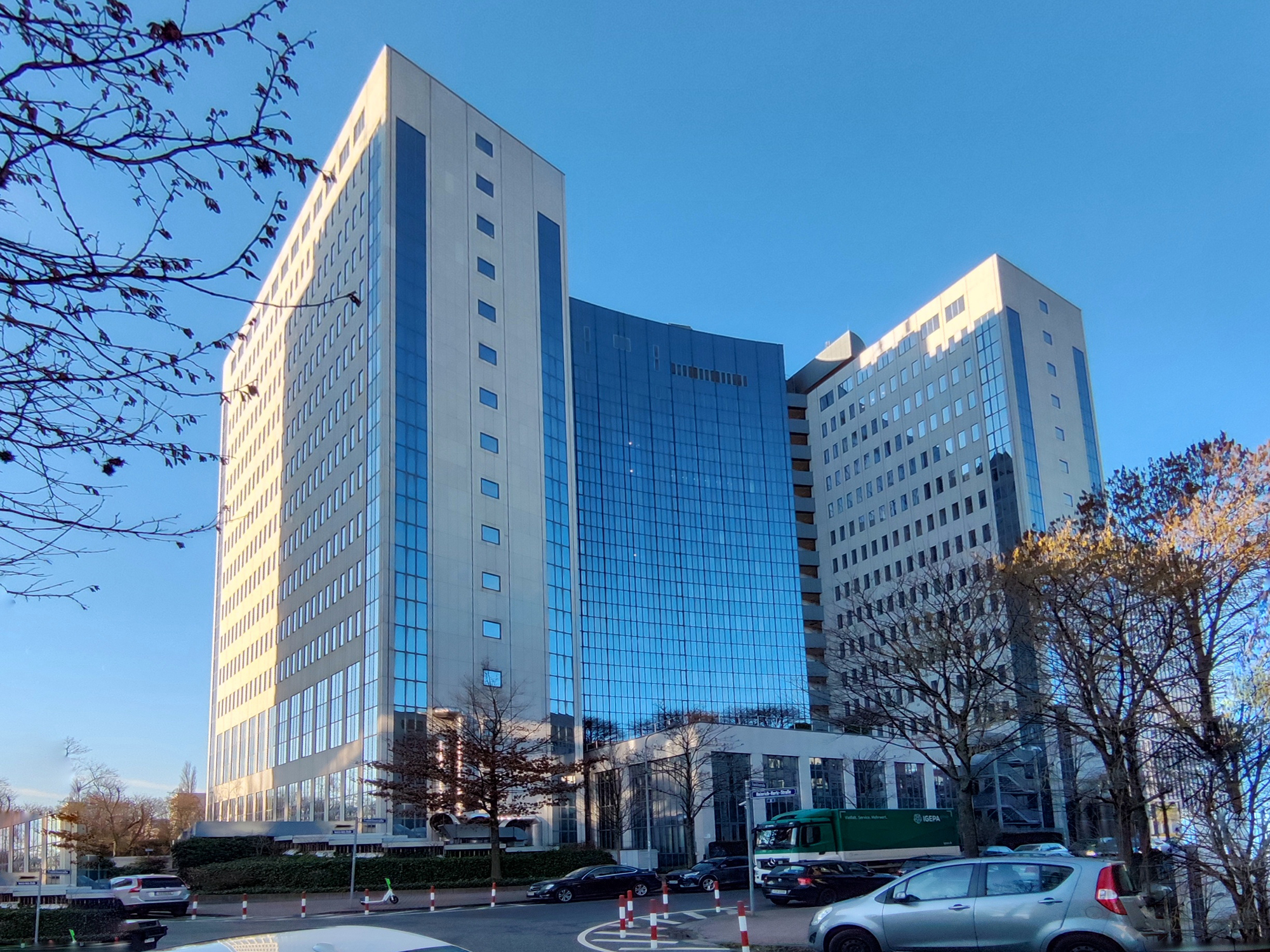 The Centurion - SKYLINE ATLAS